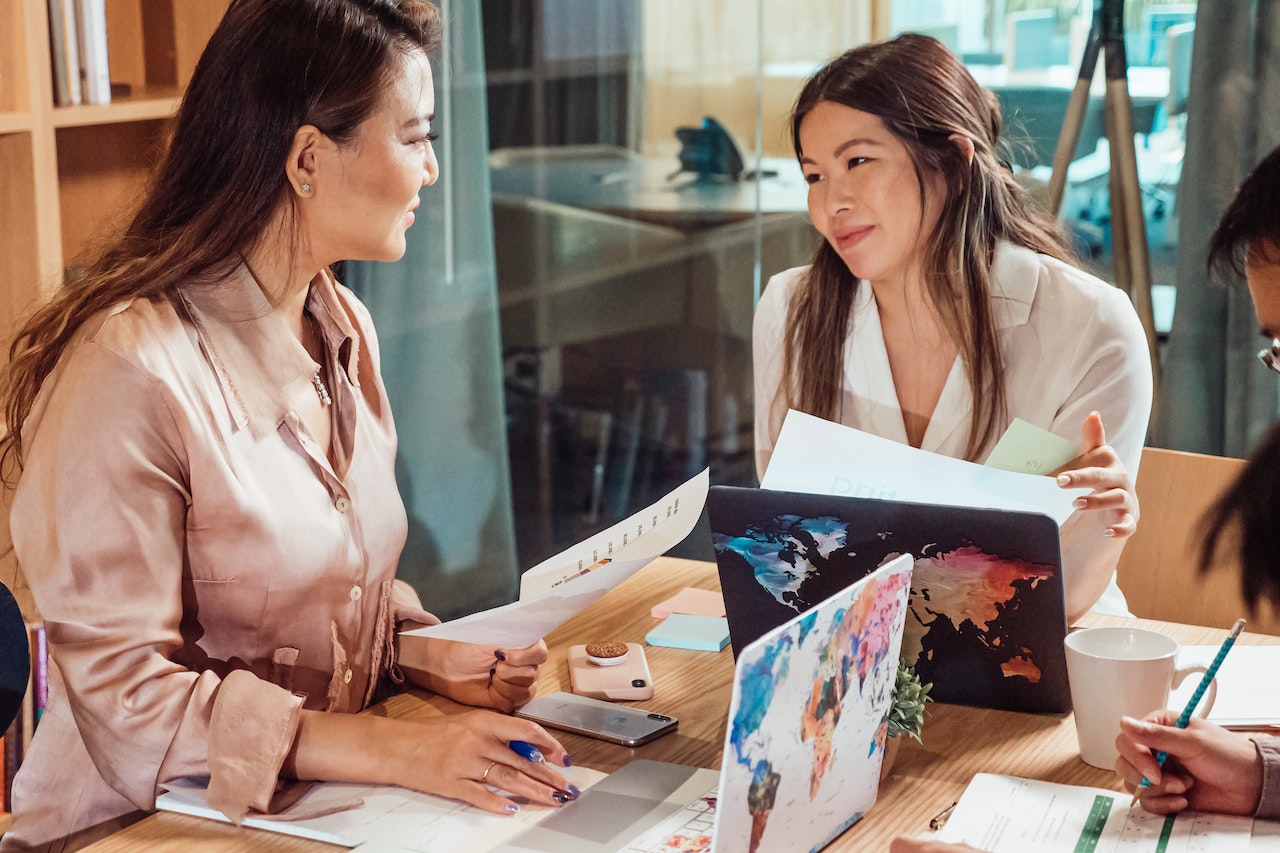 Effective Communication with Chinese Business Associates